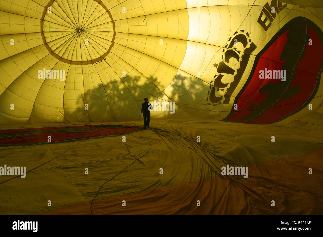 man in a hot-air balloon Stock Photo - Alamy