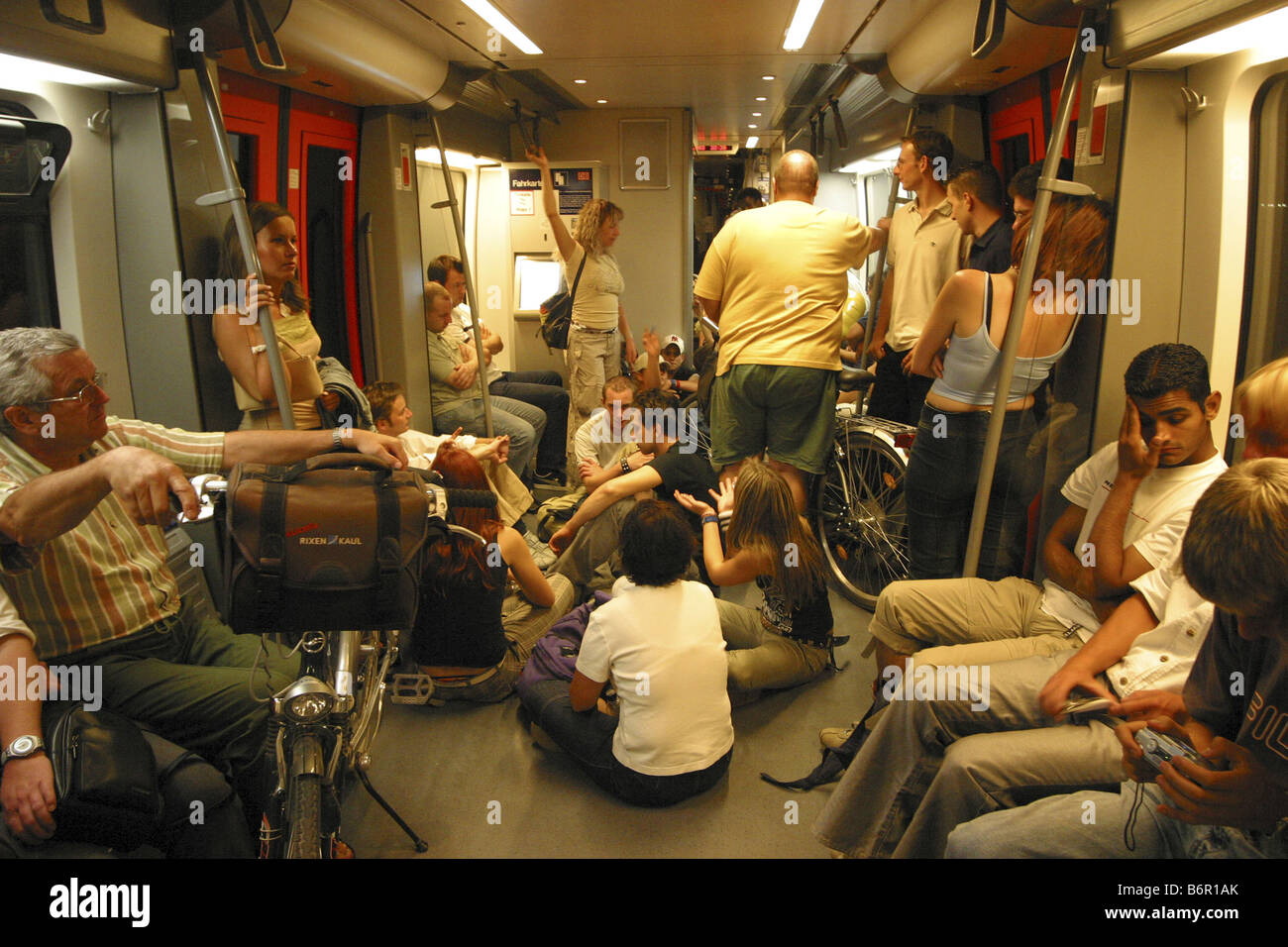 overcrowded cabin in a train, Germany, North Rhine-Westphalia, Koeln ...