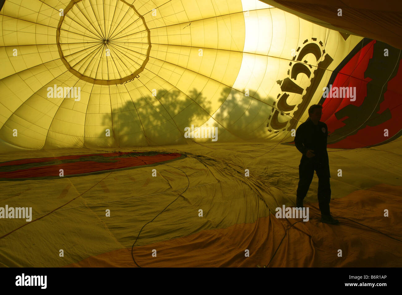 man in a hot-air balloon Stock Photo - Alamy