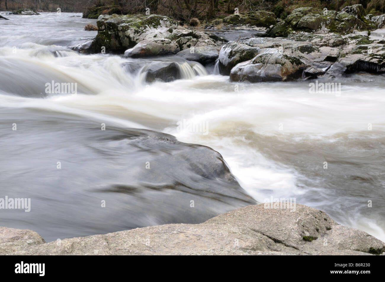 Water over boulders hi-res stock photography and images - Alamy