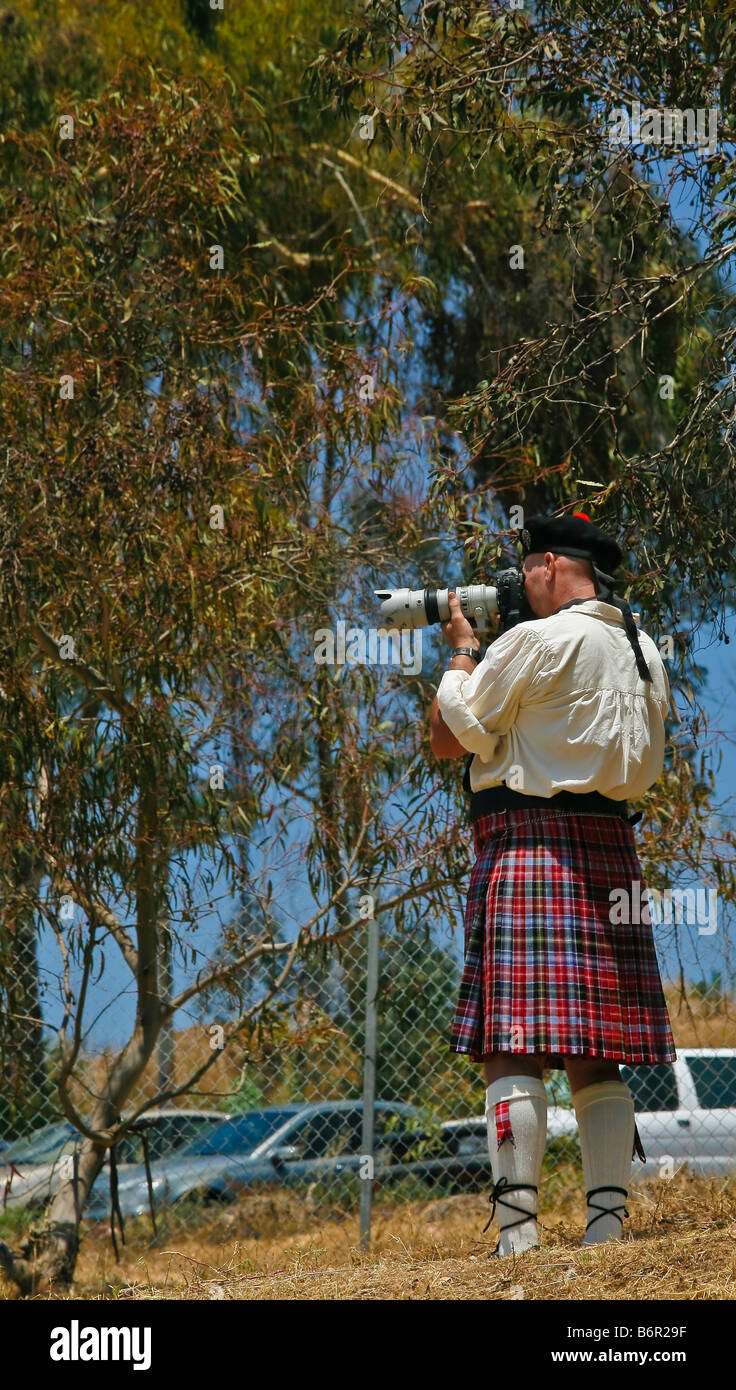 Scottish garb hi-res stock photography and images - Alamy