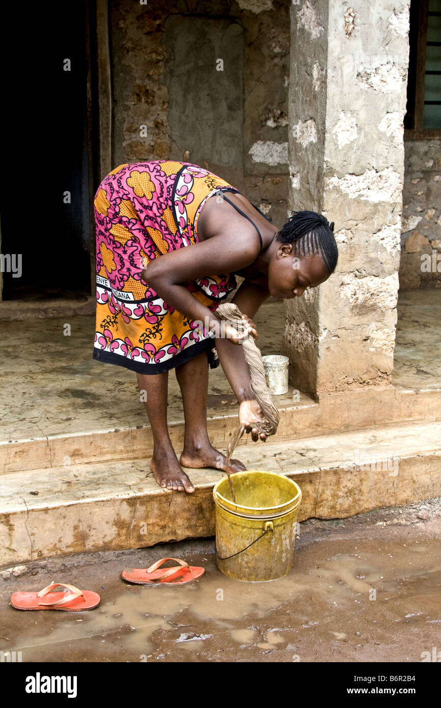 Digo woman hi-res stock photography and images - Alamy