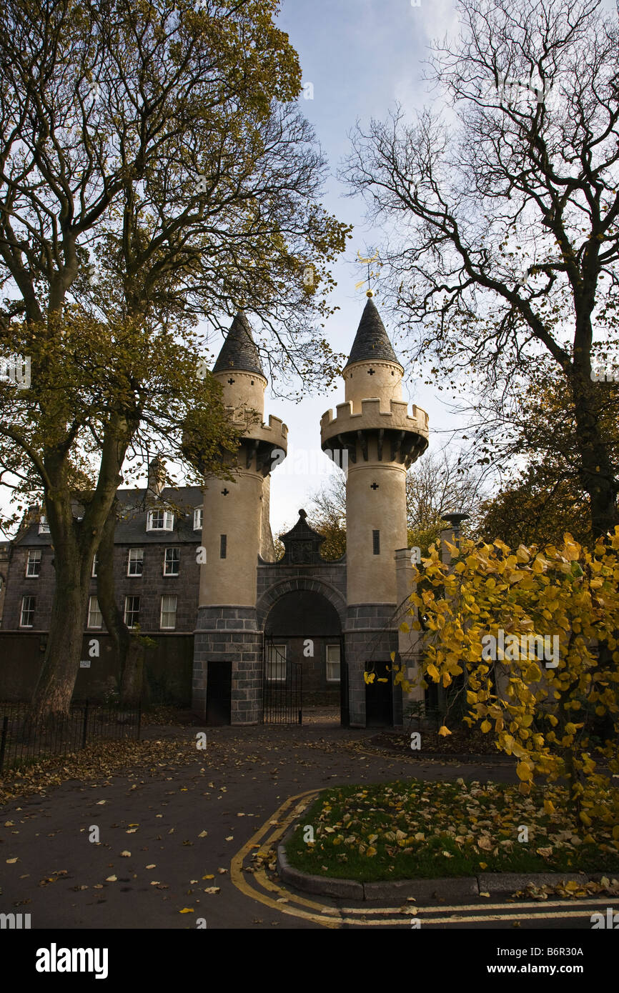 Powis gate hi-res stock photography and images - Alamy