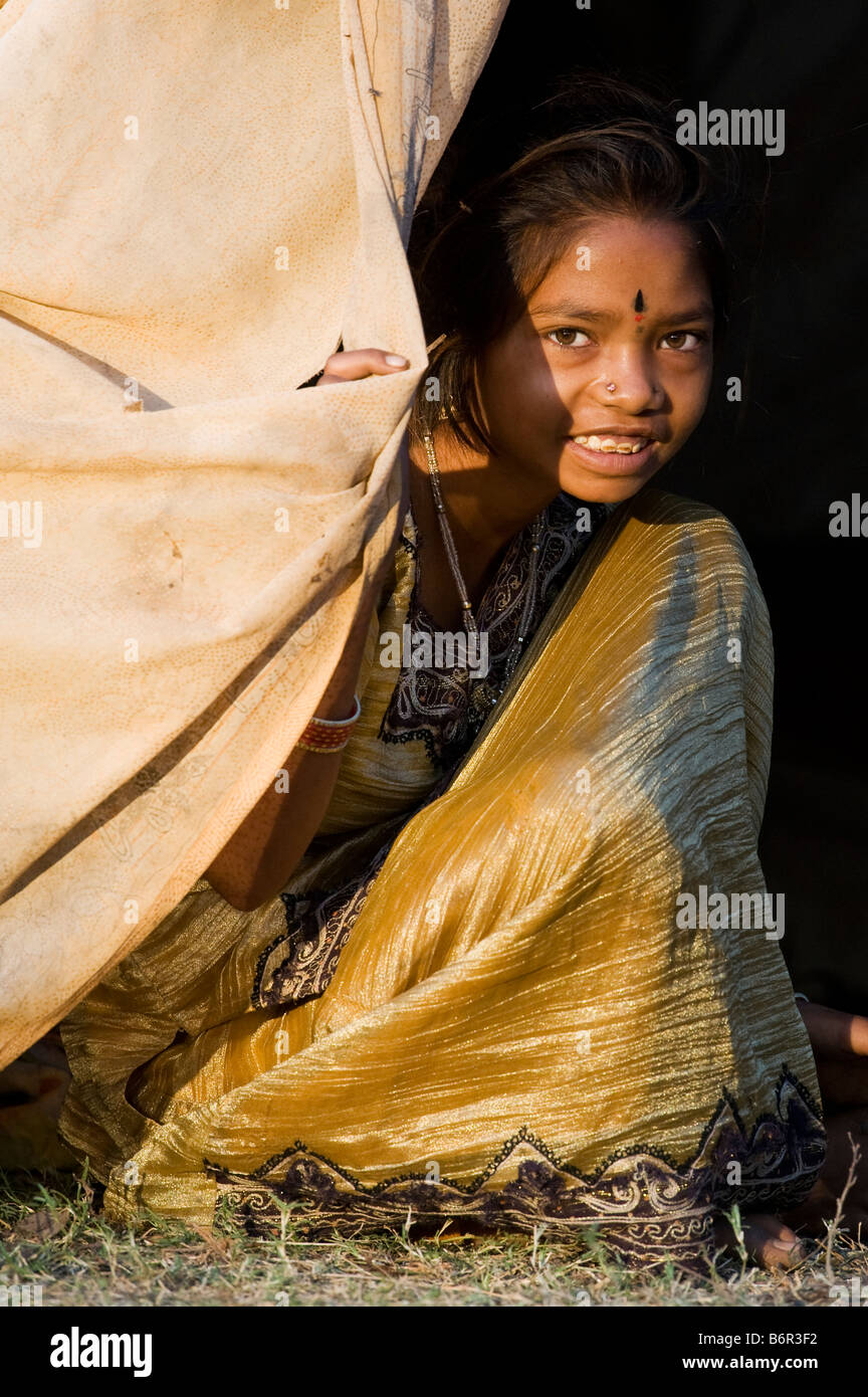 Poor indian child sleeping in hi-res stock photography and images - Alamy