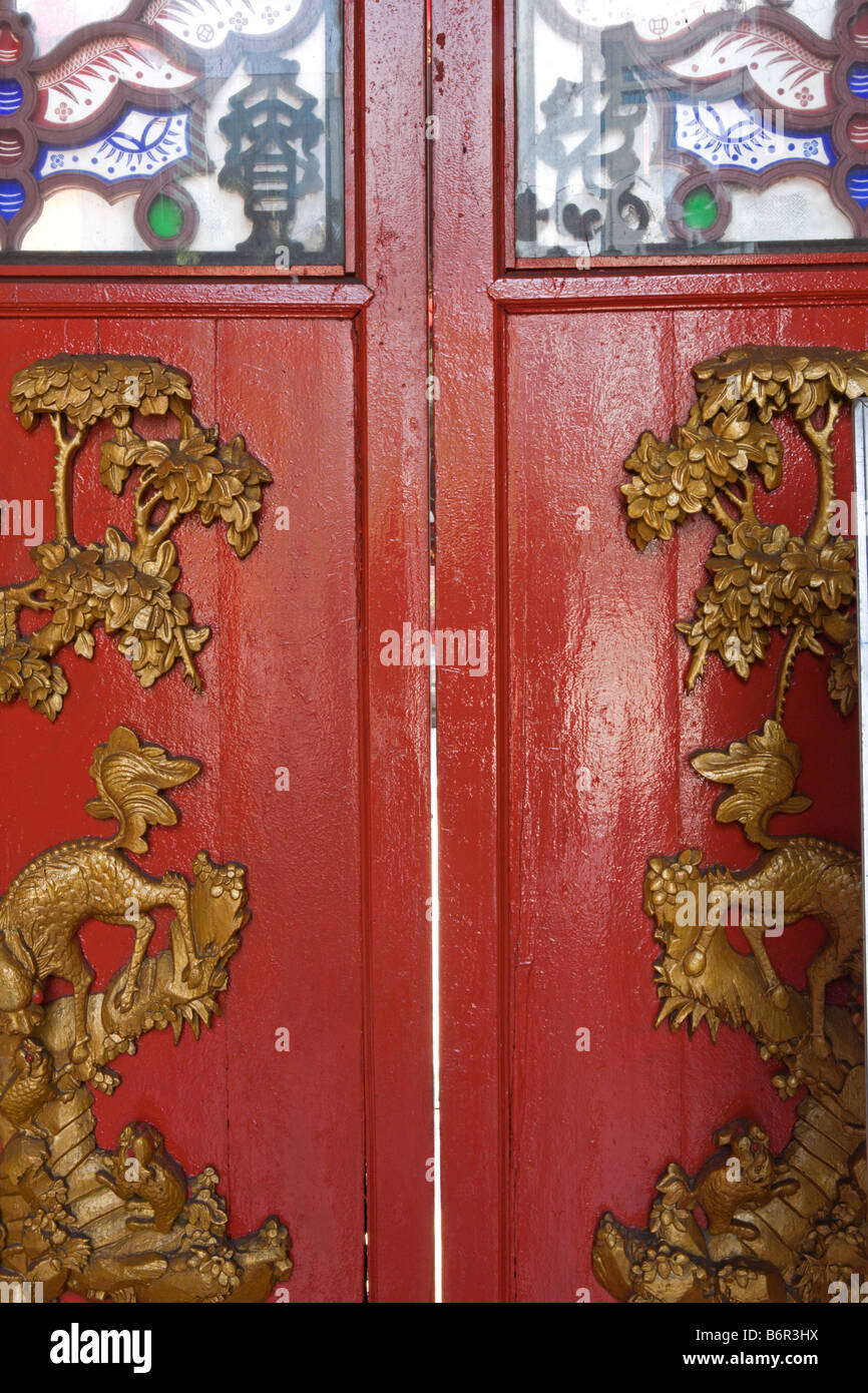 Chan see shu yuen temple hi-res stock photography and images - Alamy