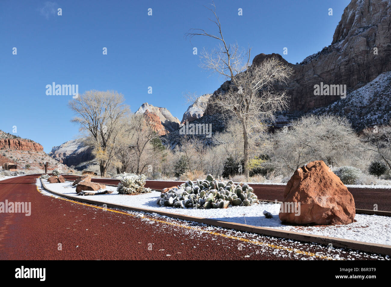 First snow of the season dusts the desert landscape of Zion National ...