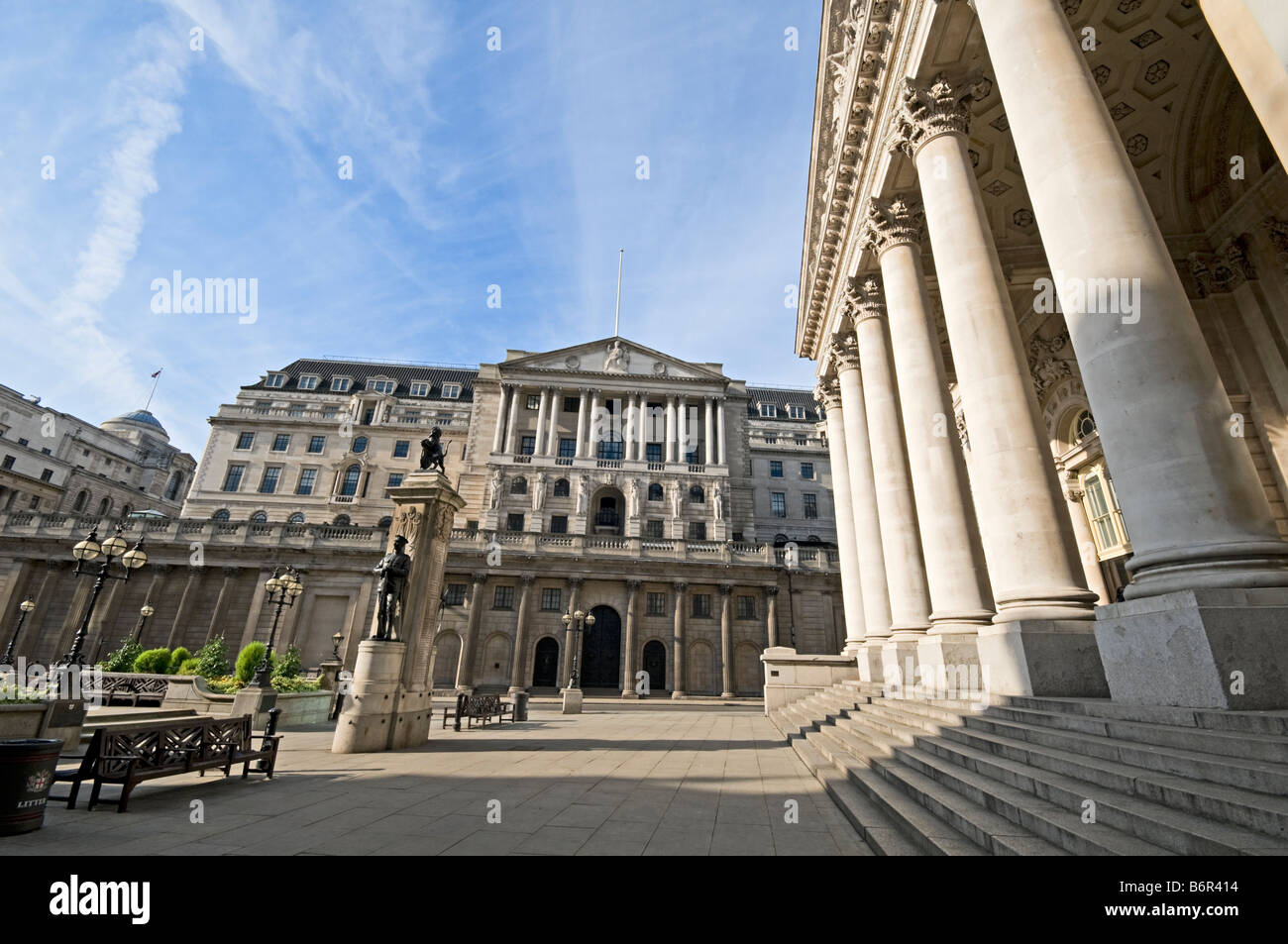 One threadneedle street hi-res stock photography and images - Alamy