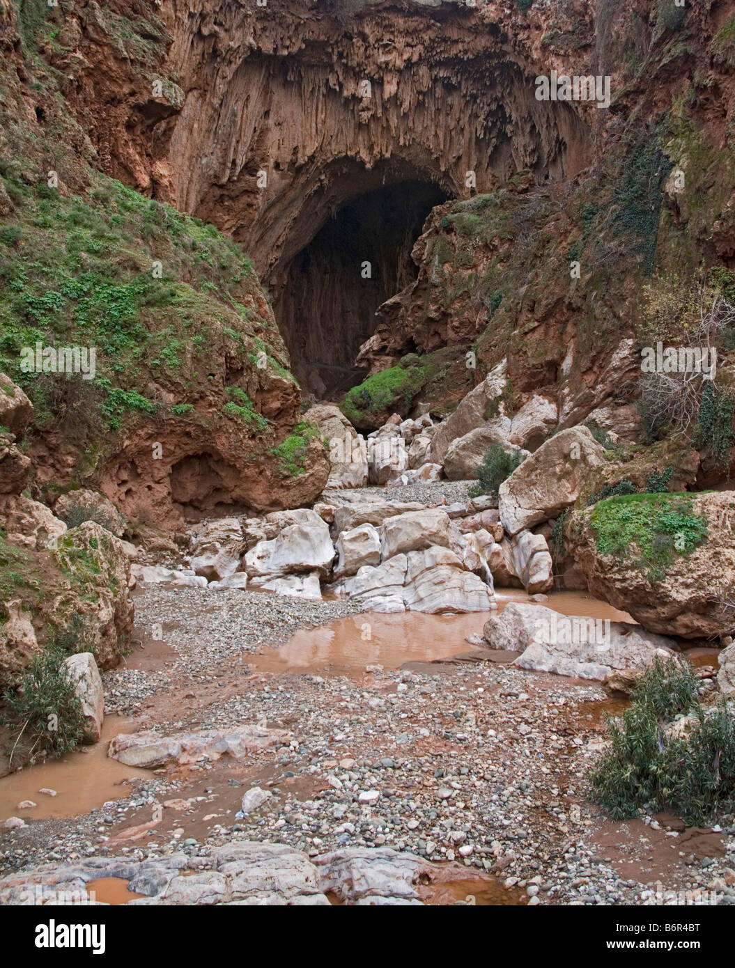 M shaped bridge hi-res stock photography and images - Alamy