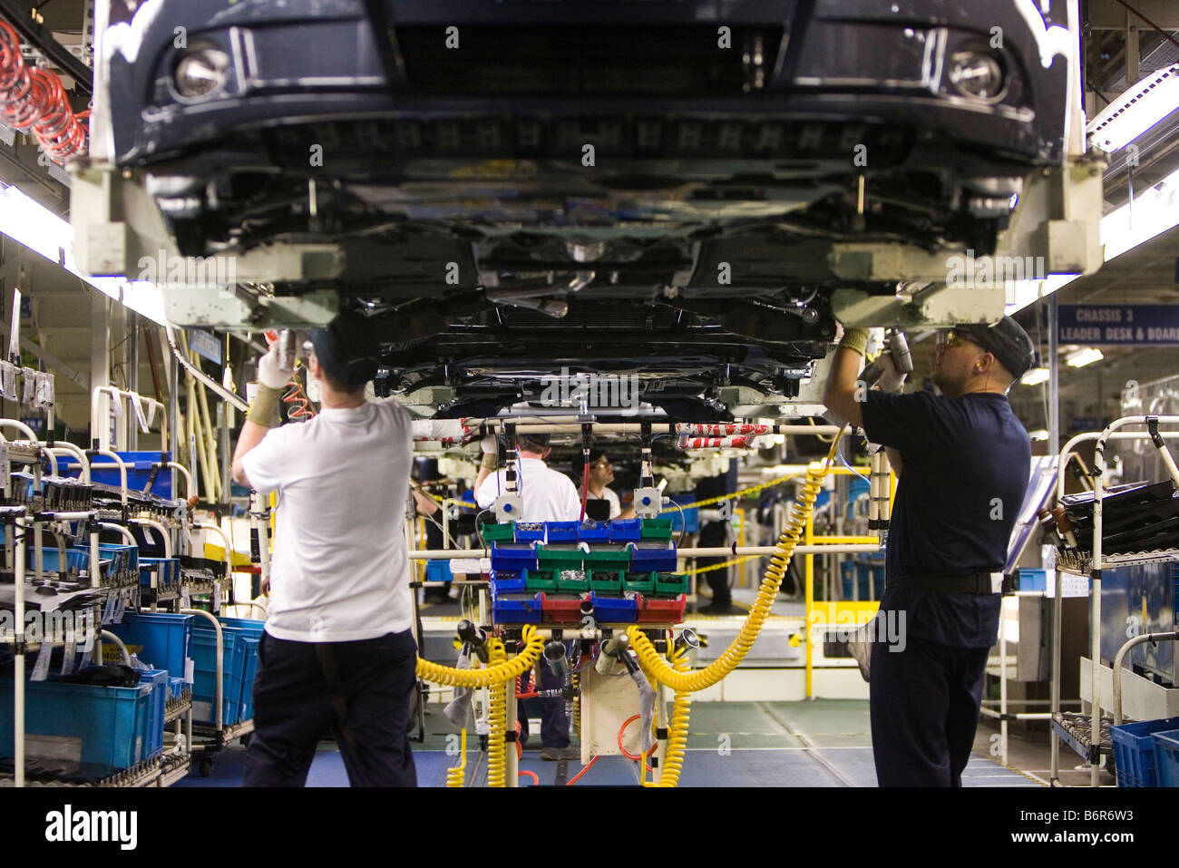 Assembly line workers cars hi-res stock photography and images - Alamy Assembly line workers cars hi-res stock photography and images - Alamy