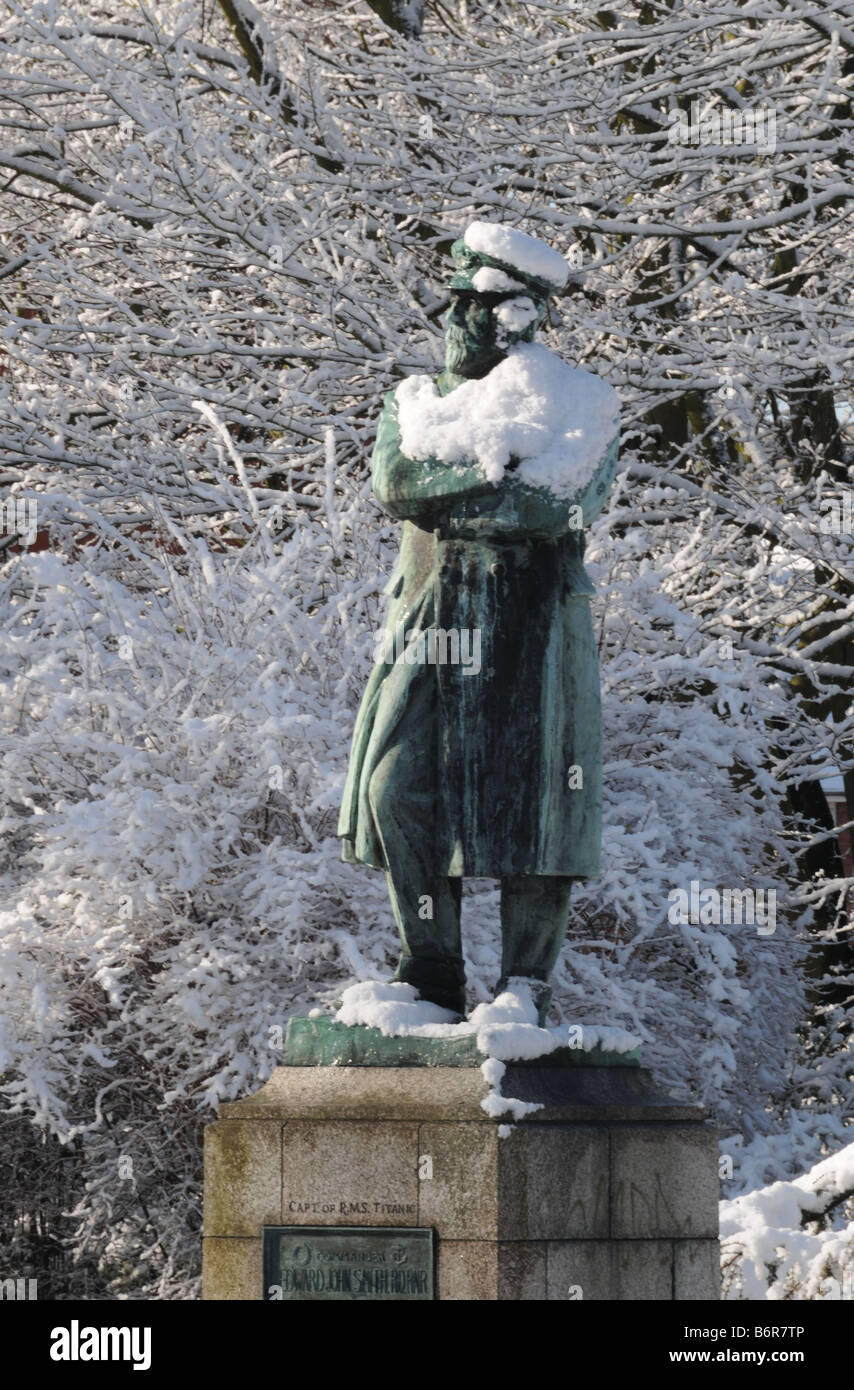 Statue of John Smith Captain of the ill fated Titanic in Beacon Park ...