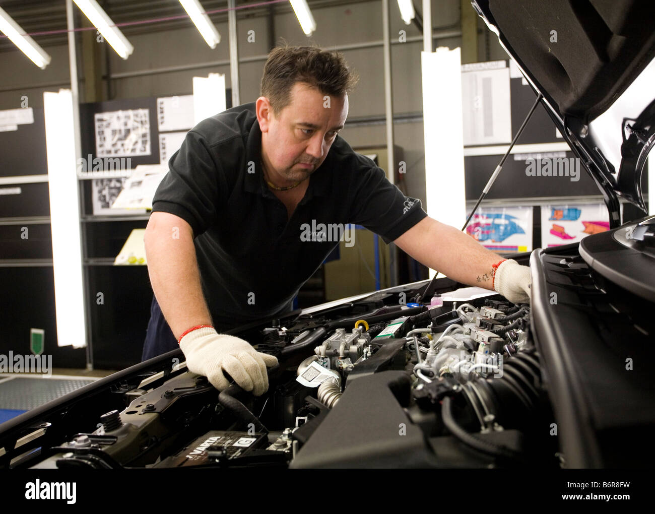 Toyota final assembly production line hi-res stock photography and ...