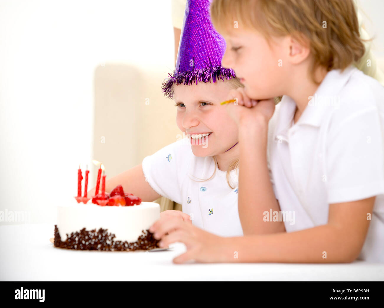 Children celebrating birthday happy Stock Photo - Alamy