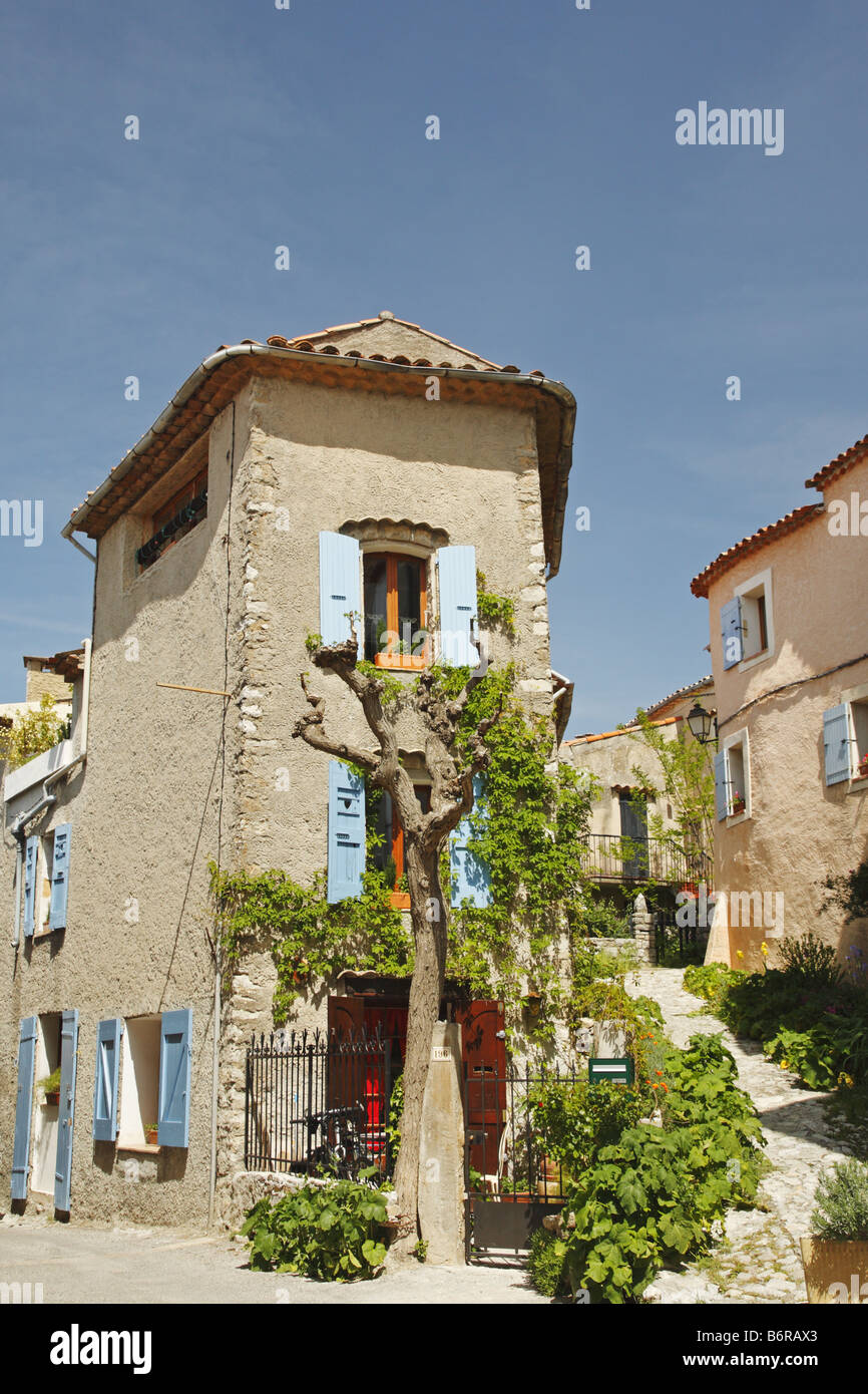 Saint-Julien-le-Montagnier, Provence, France Stock Photo - Alamy