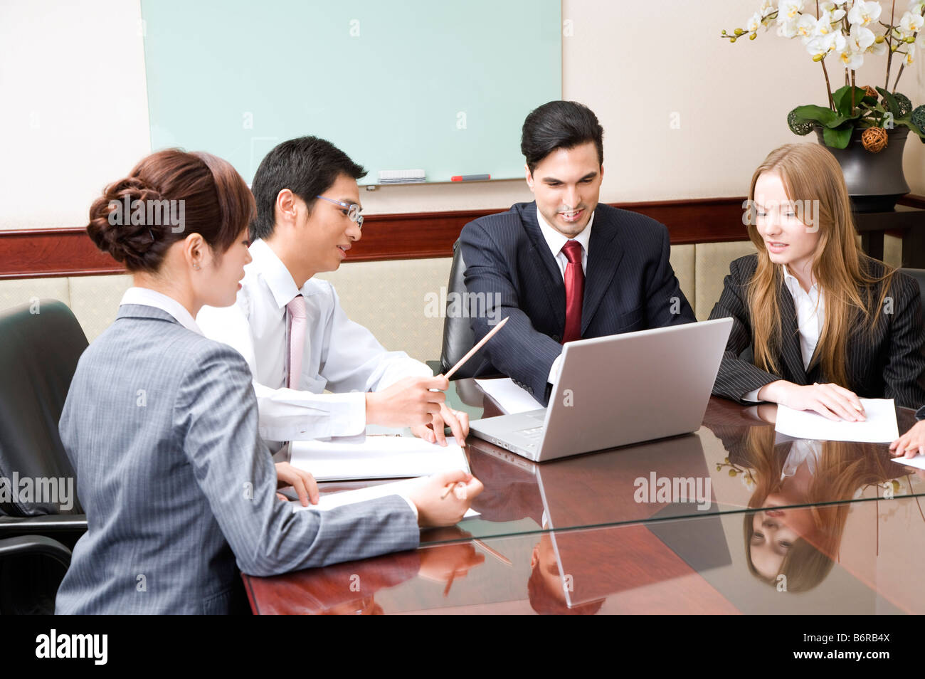 Office introduce hi-res stock photography and images - Alamy