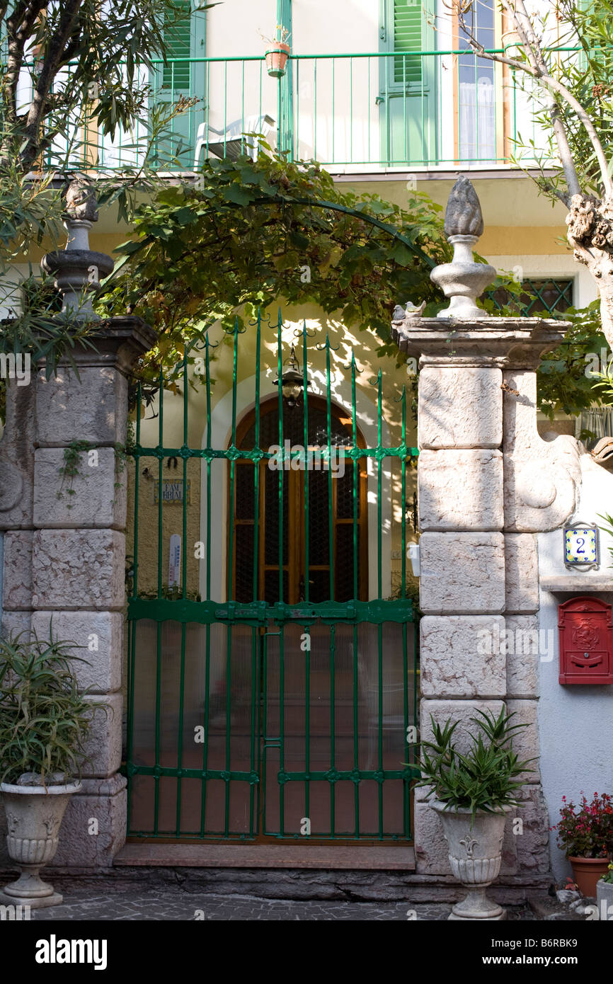 Lago di gate hi-res stock photography and images - Alamy
