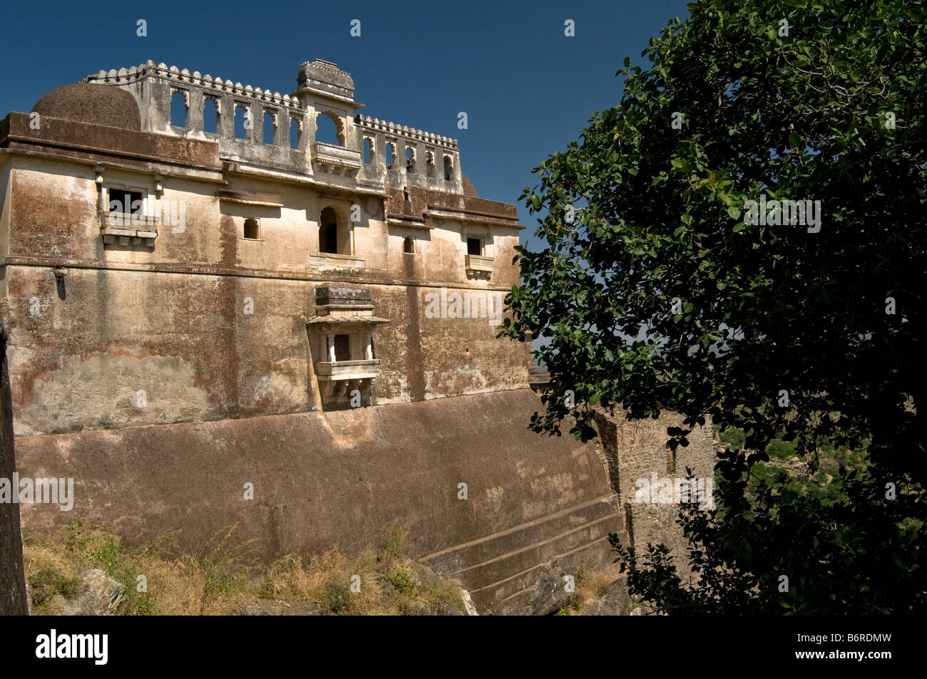 Kumbhalgarh arait gate hi-res stock photography and images - Alamy