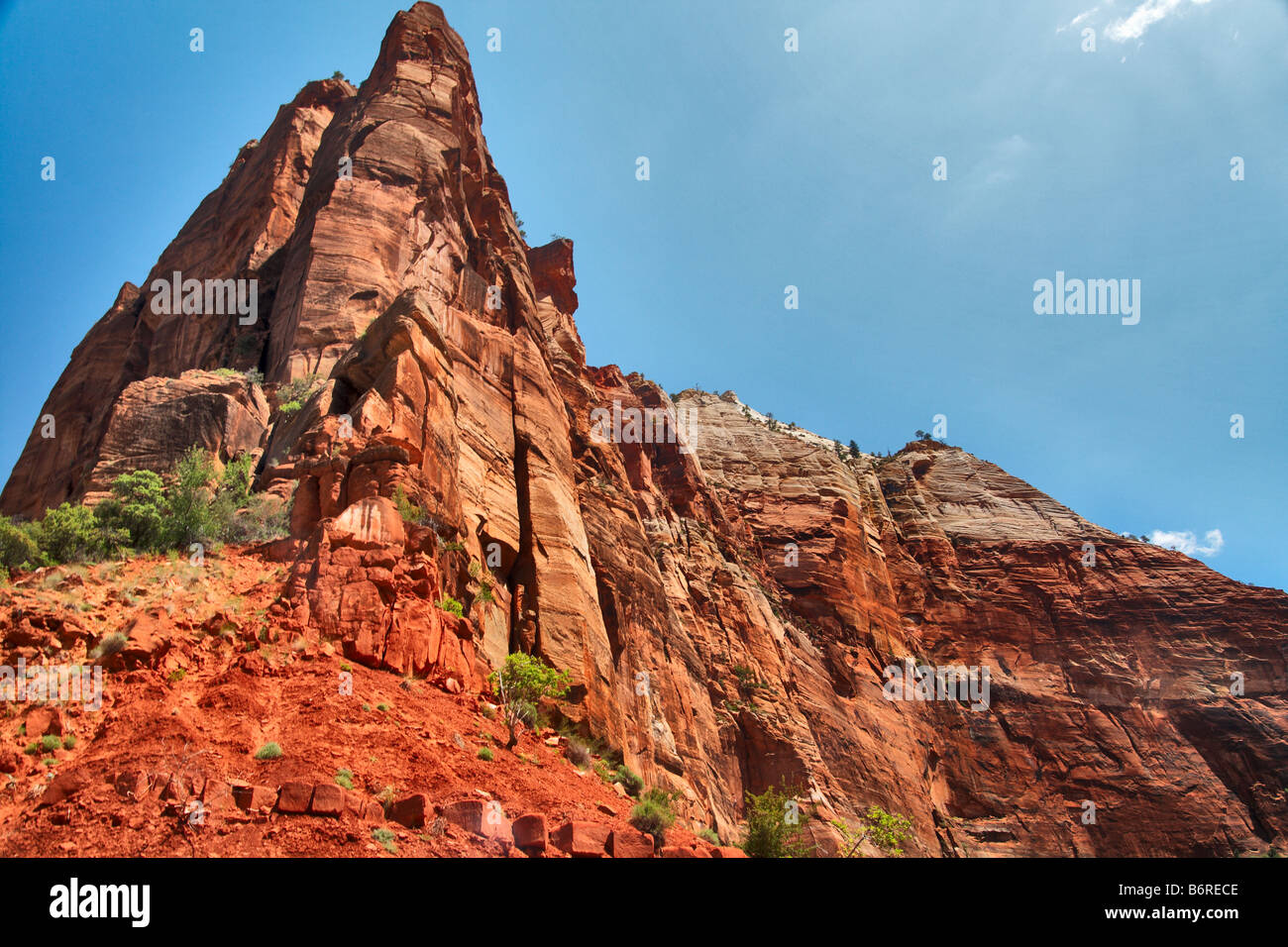Giant mountain rock view hi-res stock photography and images - Alamy