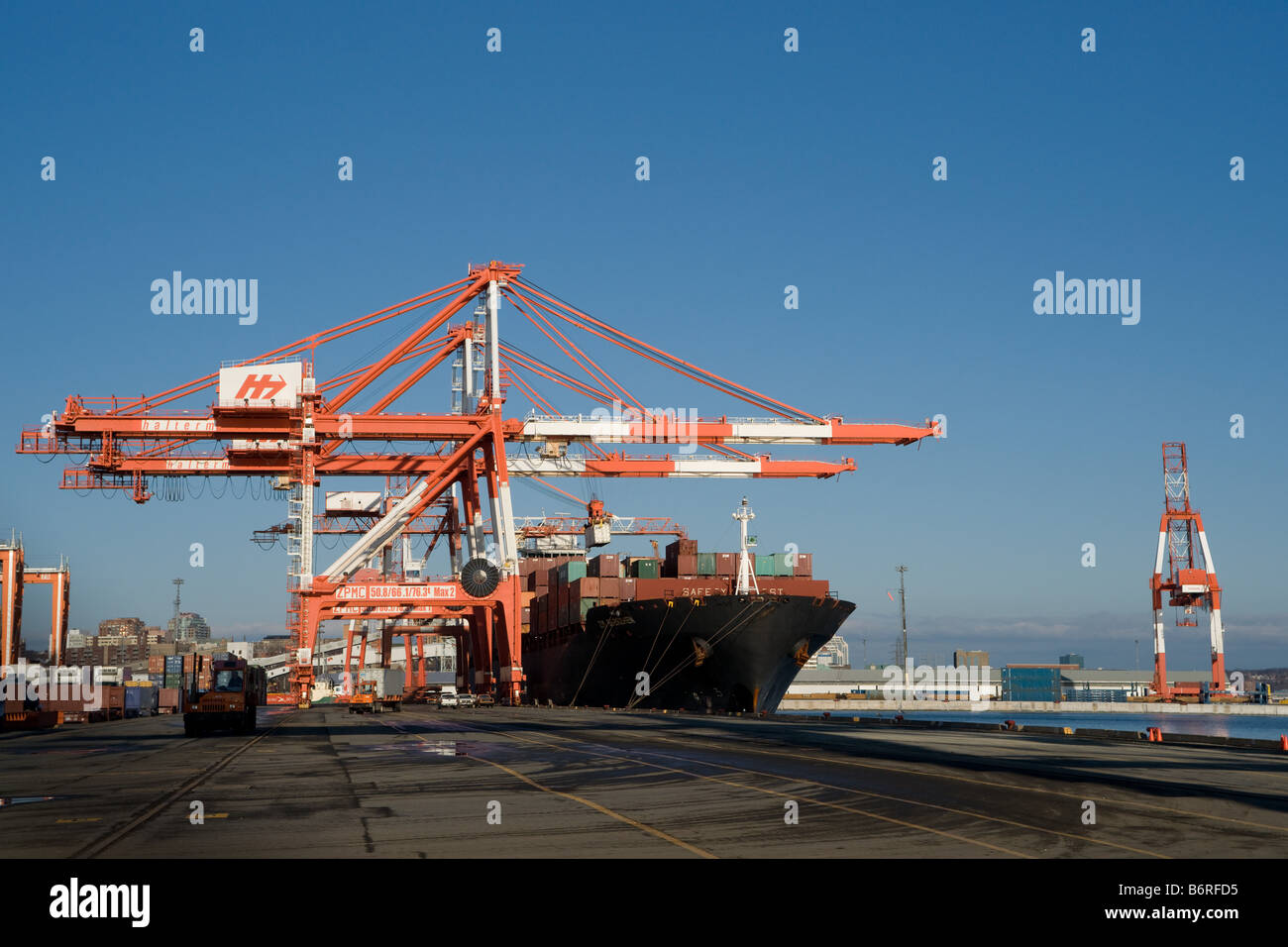 Halterm container terminal hi-res stock photography and images - Alamy