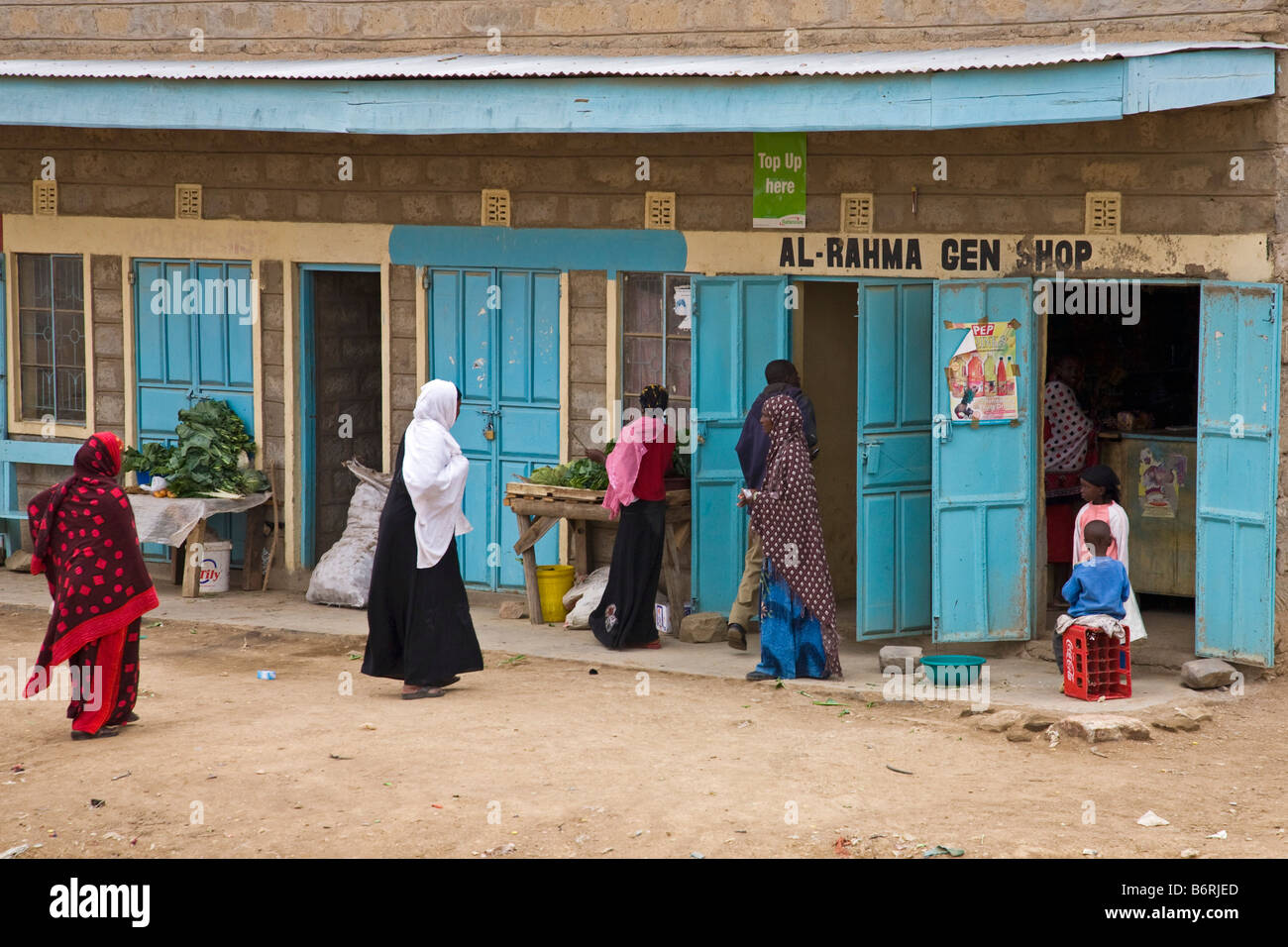 Rural street kenya hi-res stock photography and images - Alamy
