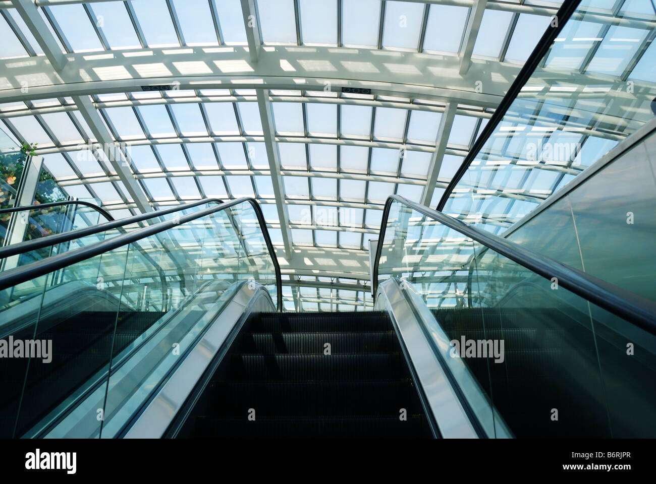 Escalator and lift hi-res stock photography and images - Alamy