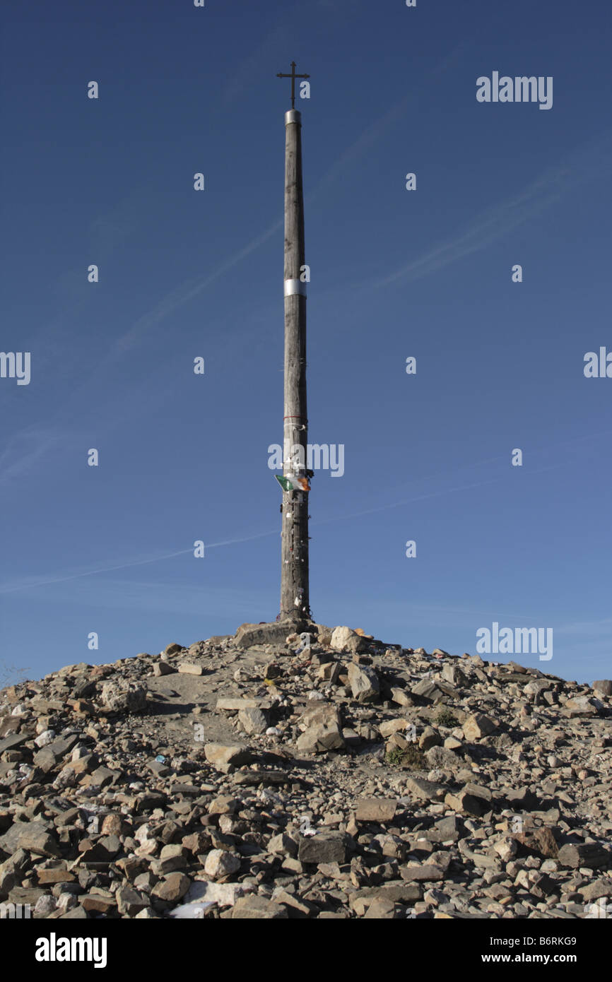 The Cruz de Ferro marks the highest point on the Camino de Santiago de Compostela, Castilla y ...