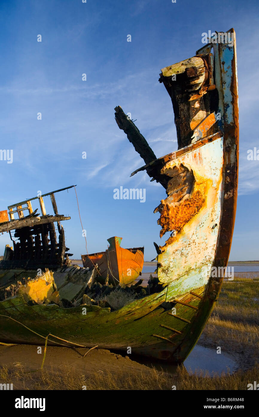 Wrecked boats hi-res stock photography and images - Alamy