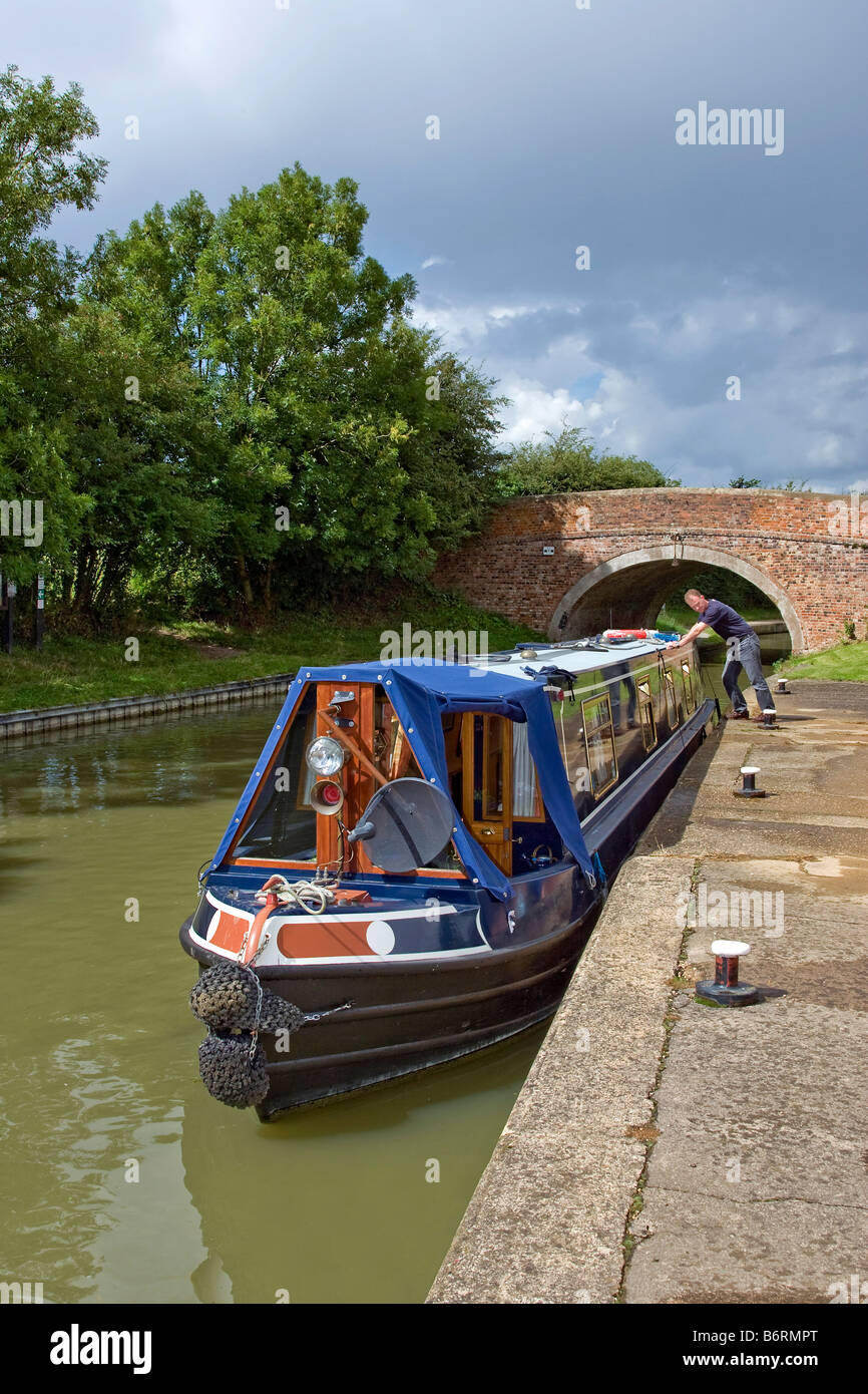 Long Boat Bishy Barny Bee Stock Photo - Alamy