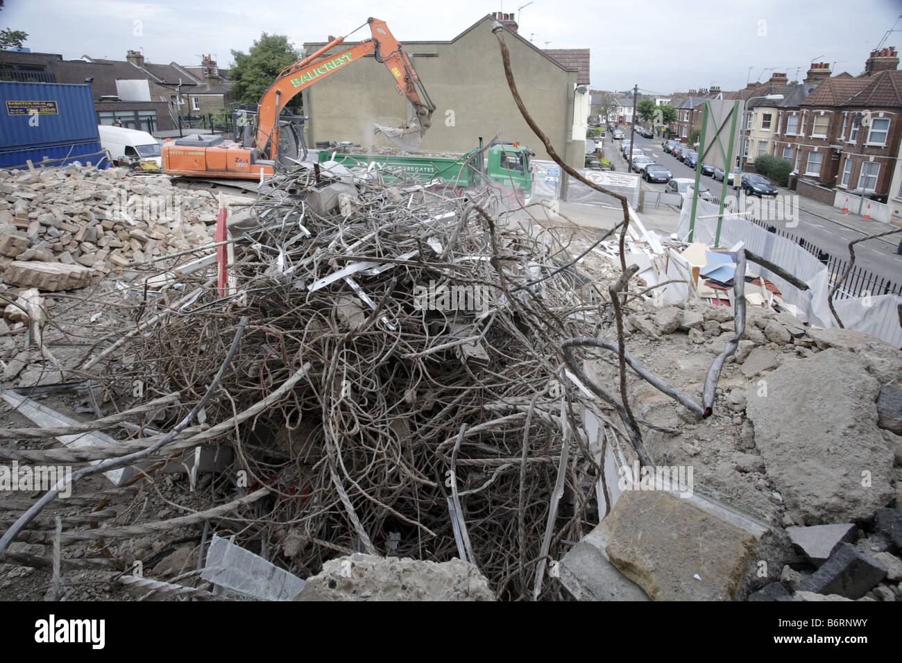 Demolition Truck Stock Photos & Demolition Truck Stock Images - Alamy