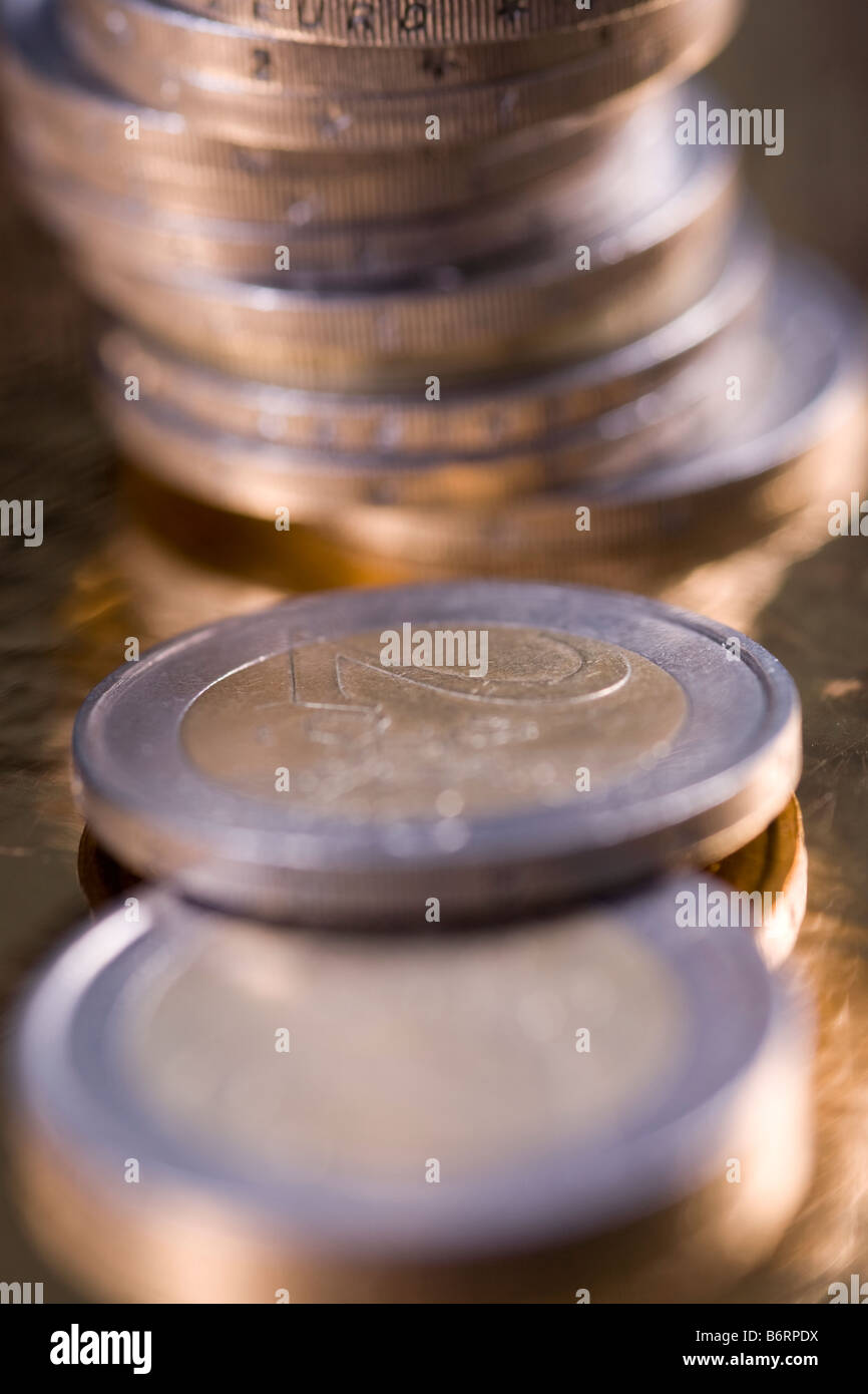 Coin 2 euros front hi-res stock photography and images - Alamy