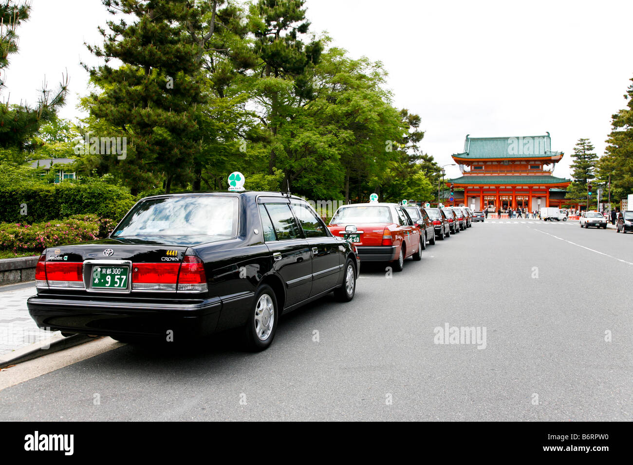 taxis in kyoto Stock Photo - Alamy