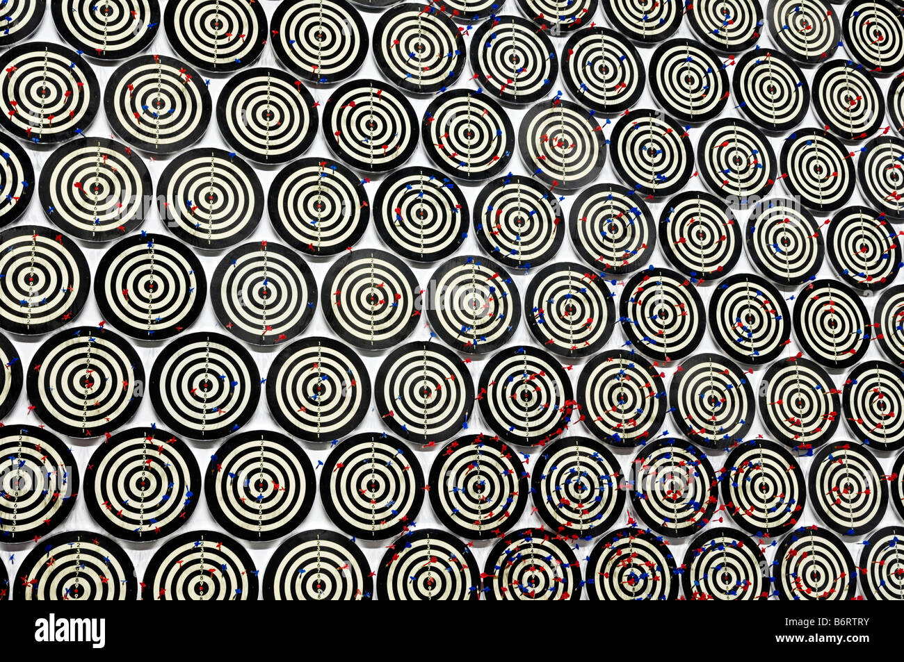 Contrast darts hi-res stock photography and images - Alamy