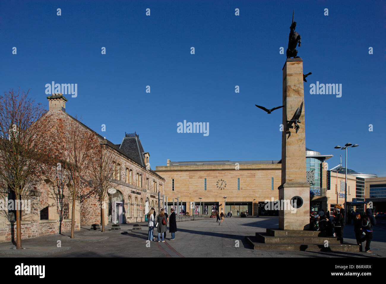 Square inverness scotland hi-res stock photography and images - Alamy