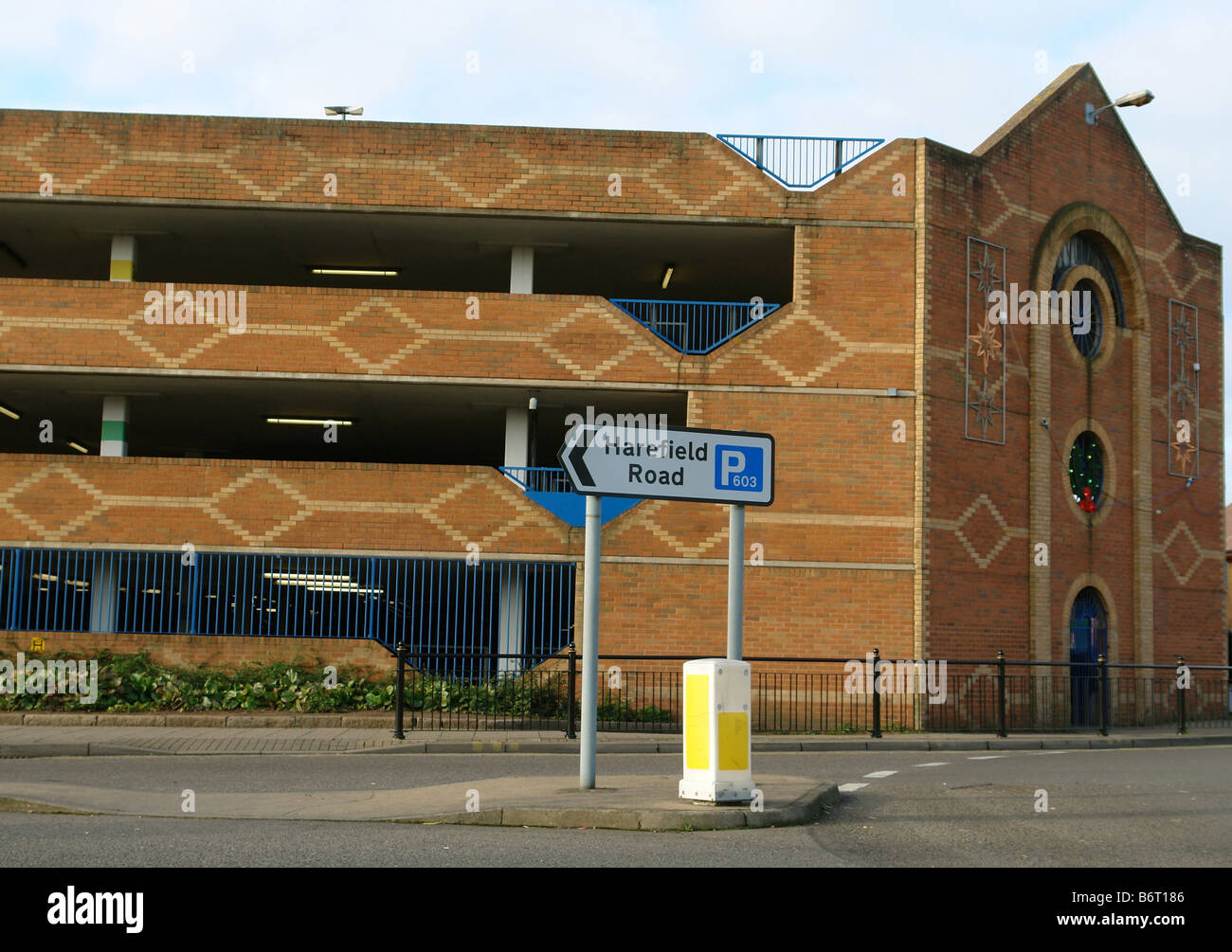 Harefield road hi-res stock photography and images - Alamy
