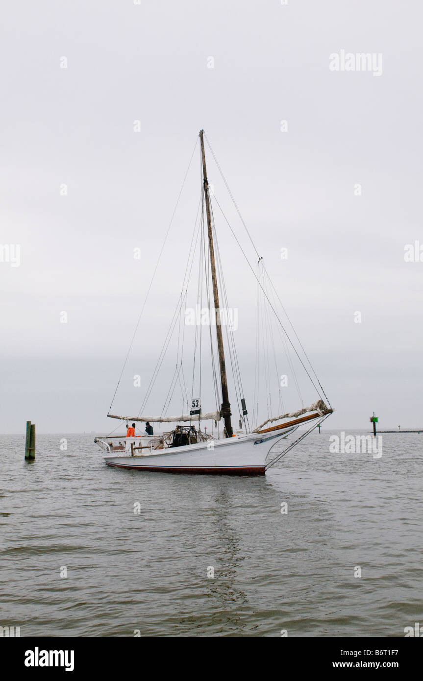 Skipjack boat hi-res stock photography and images - Alamy