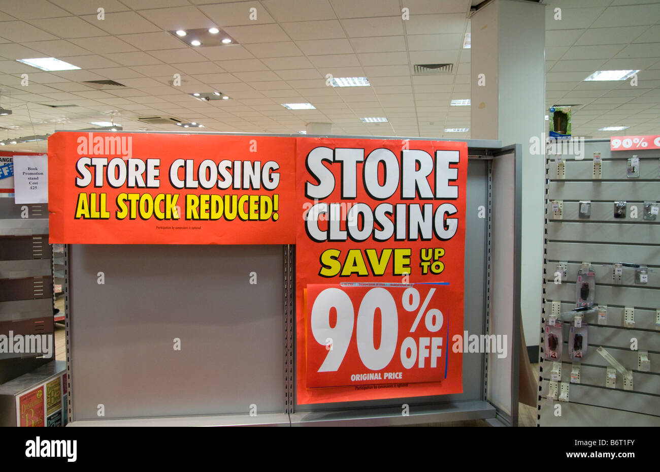 Woolworths closure hi-res stock photography and images - Alamy