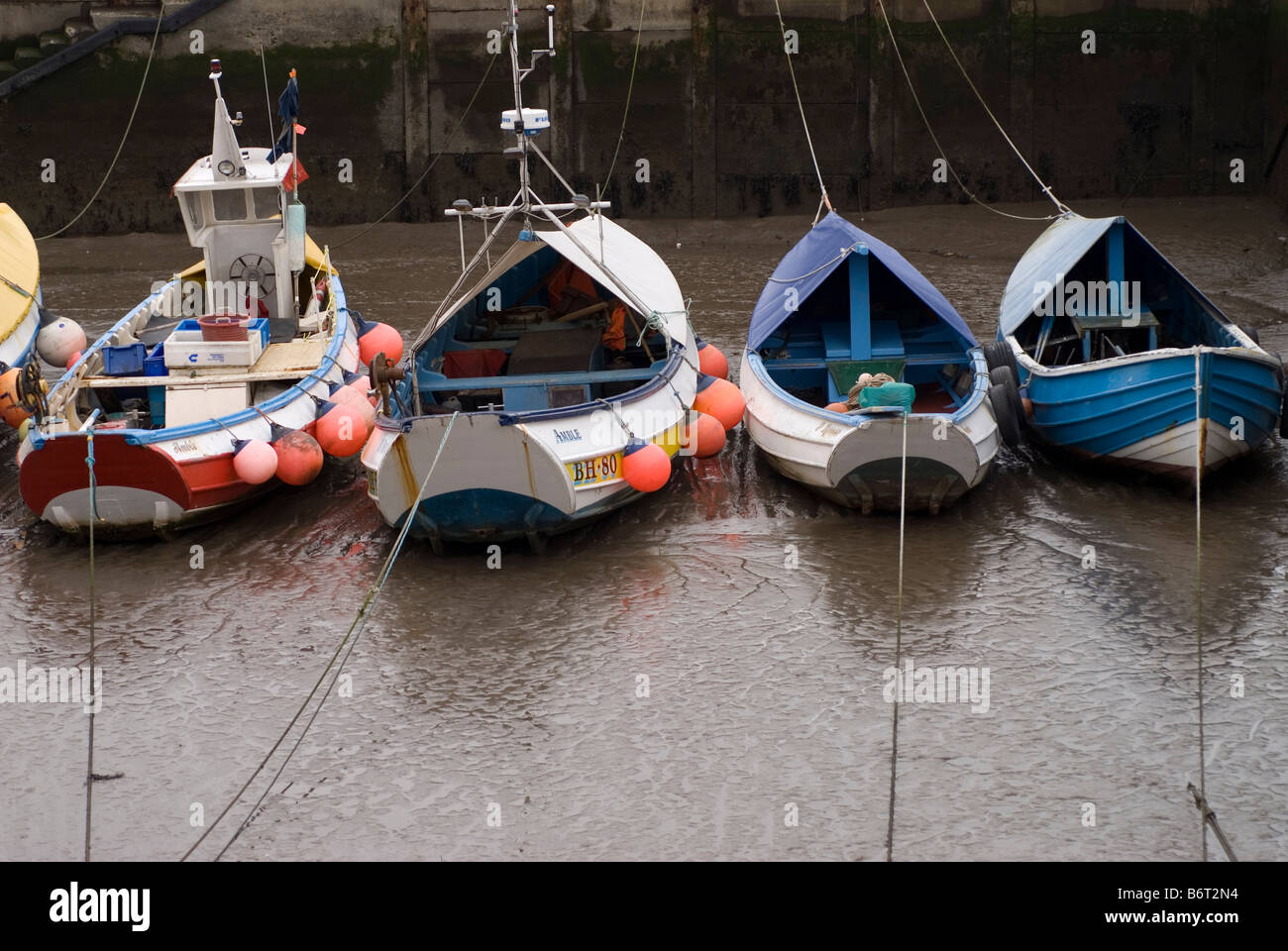 Amble fishing boats hi-res stock photography and images - Alamy