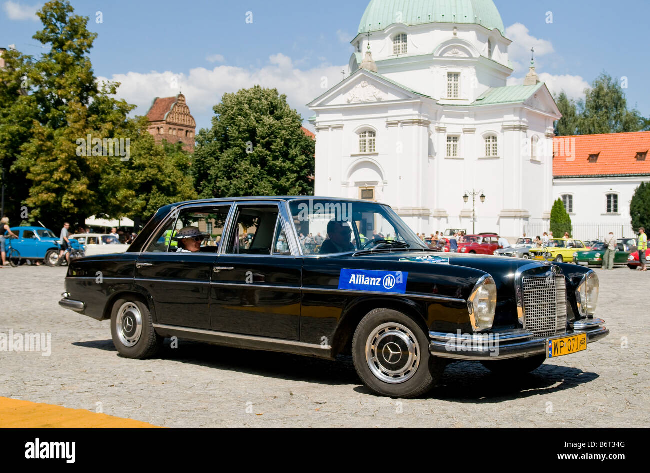 Car mercedes benz 300 sel hi-res stock photography and images - Alamy