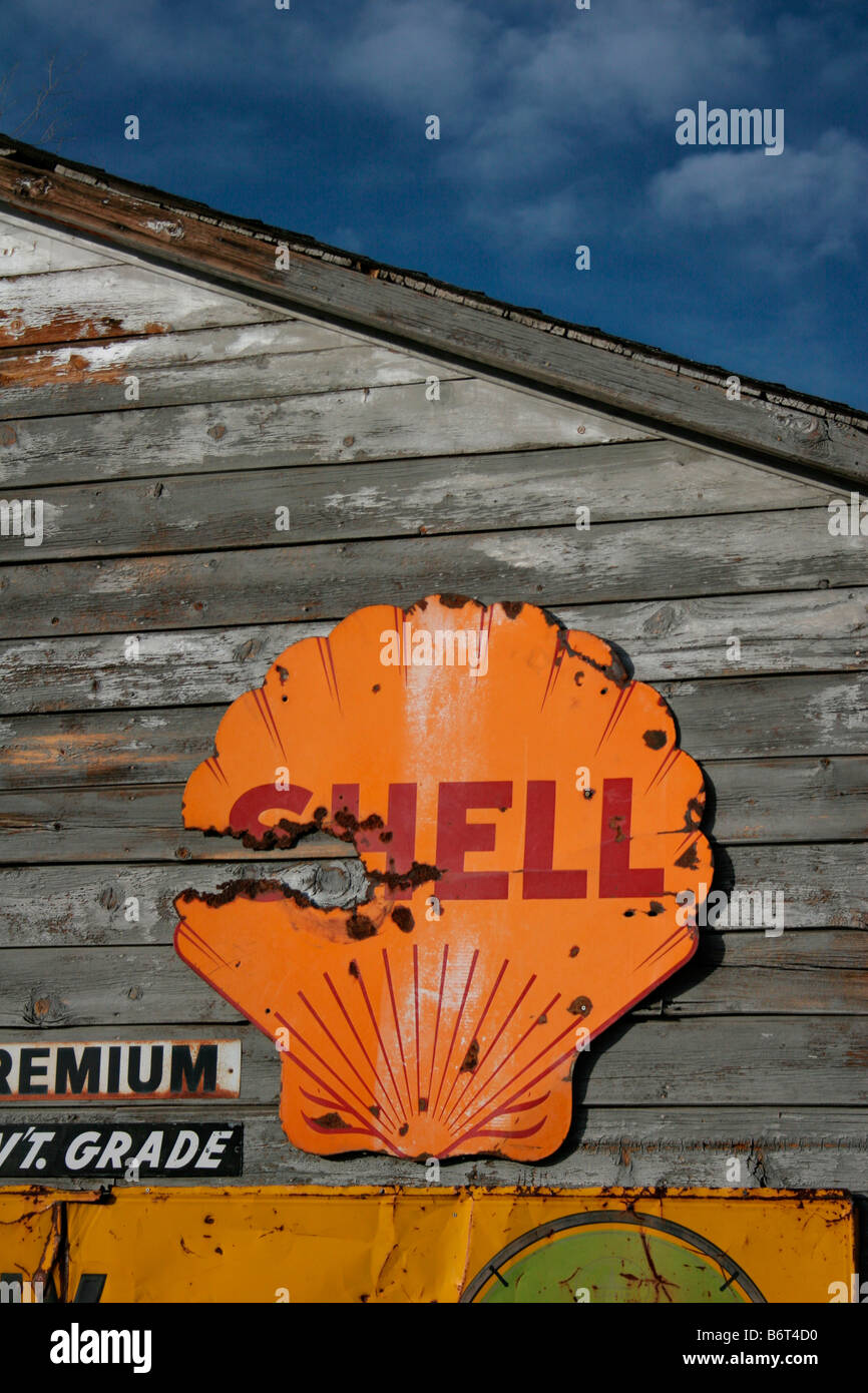 1950s shell station hi-res stock photography and images - Alamy