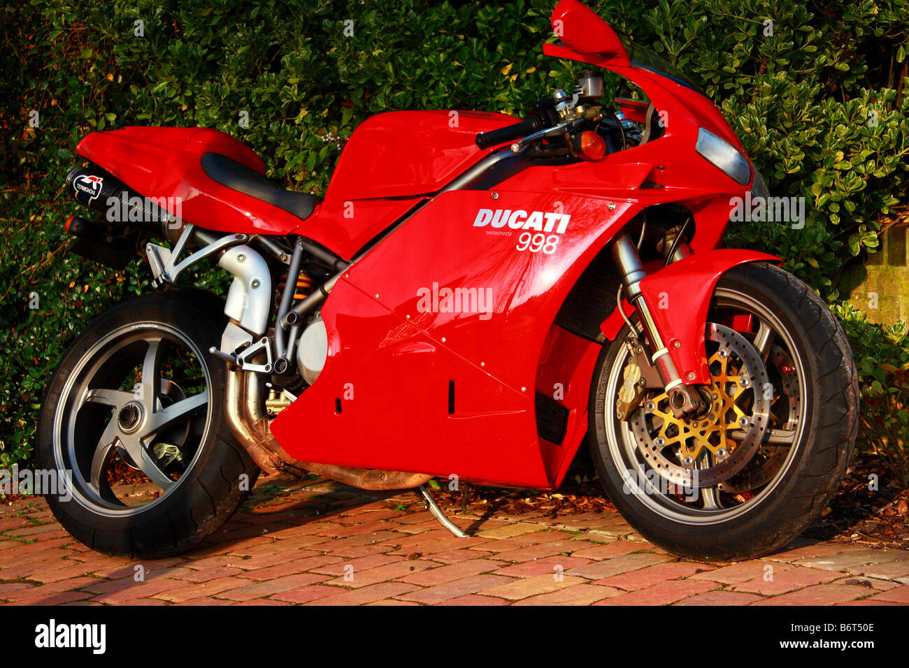 Ducati 998 motorbike hi-res stock photography and images - Alamy