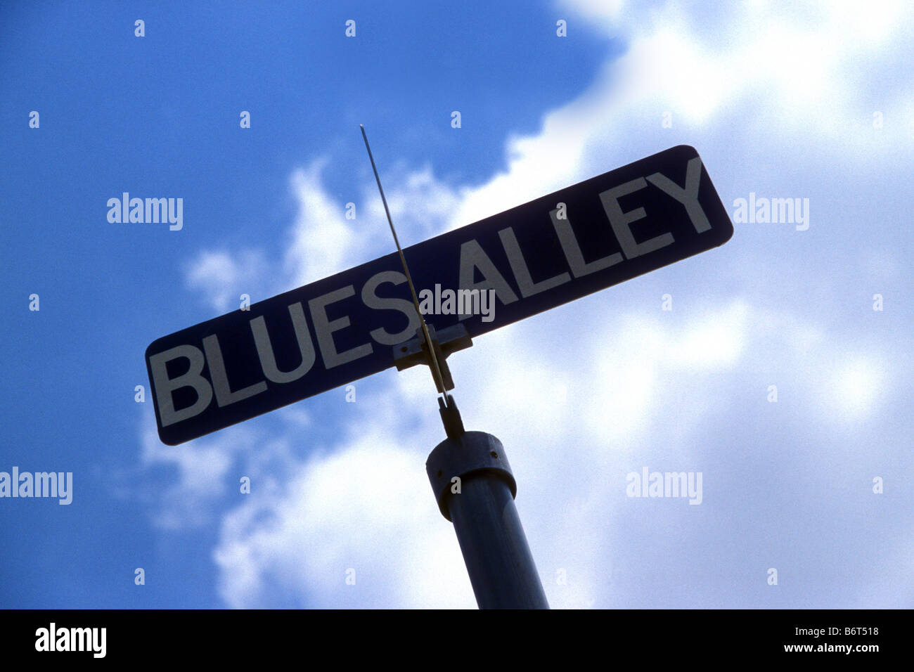 Blues Alley street sign in clarksdale Mississippi USA Stock Photo - Alamy