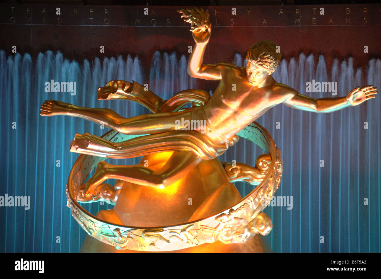 Statue of Prometheus Rockefeller Center New York Stock Photo - Alamy