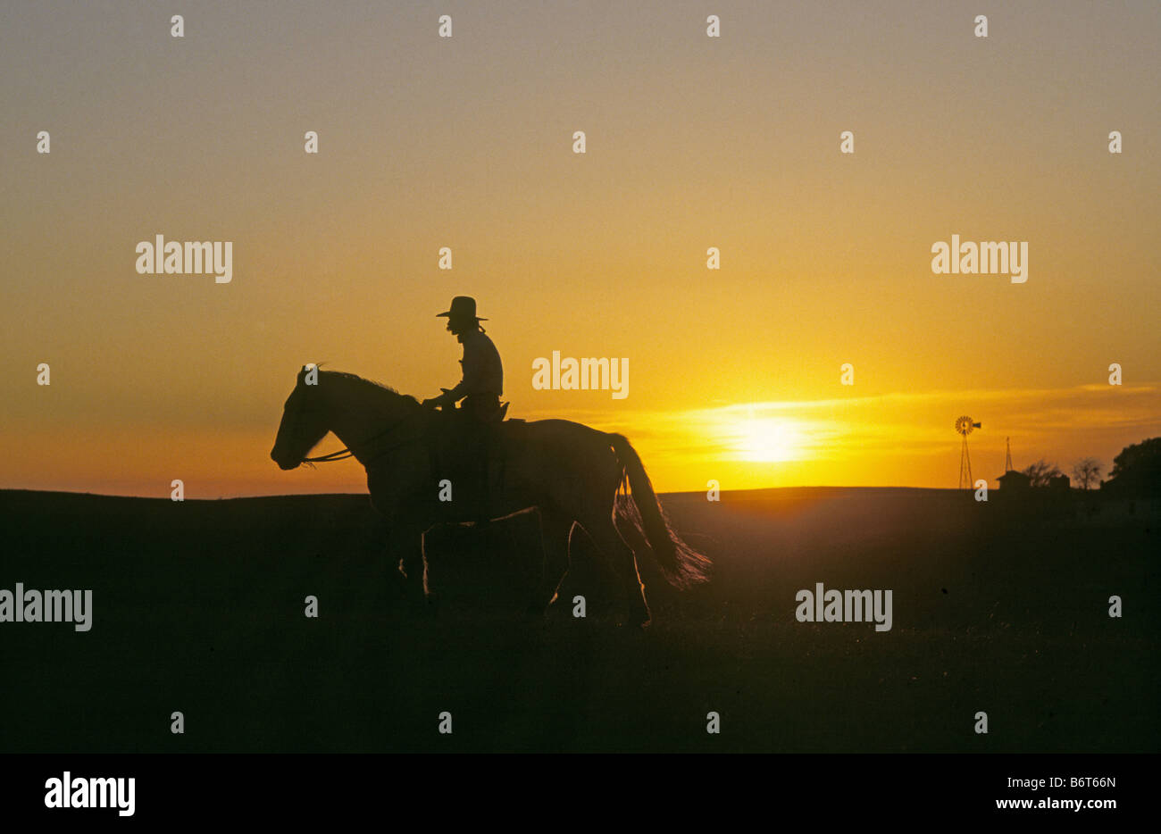 Cowboy windmill hi-res stock photography and images - Alamy