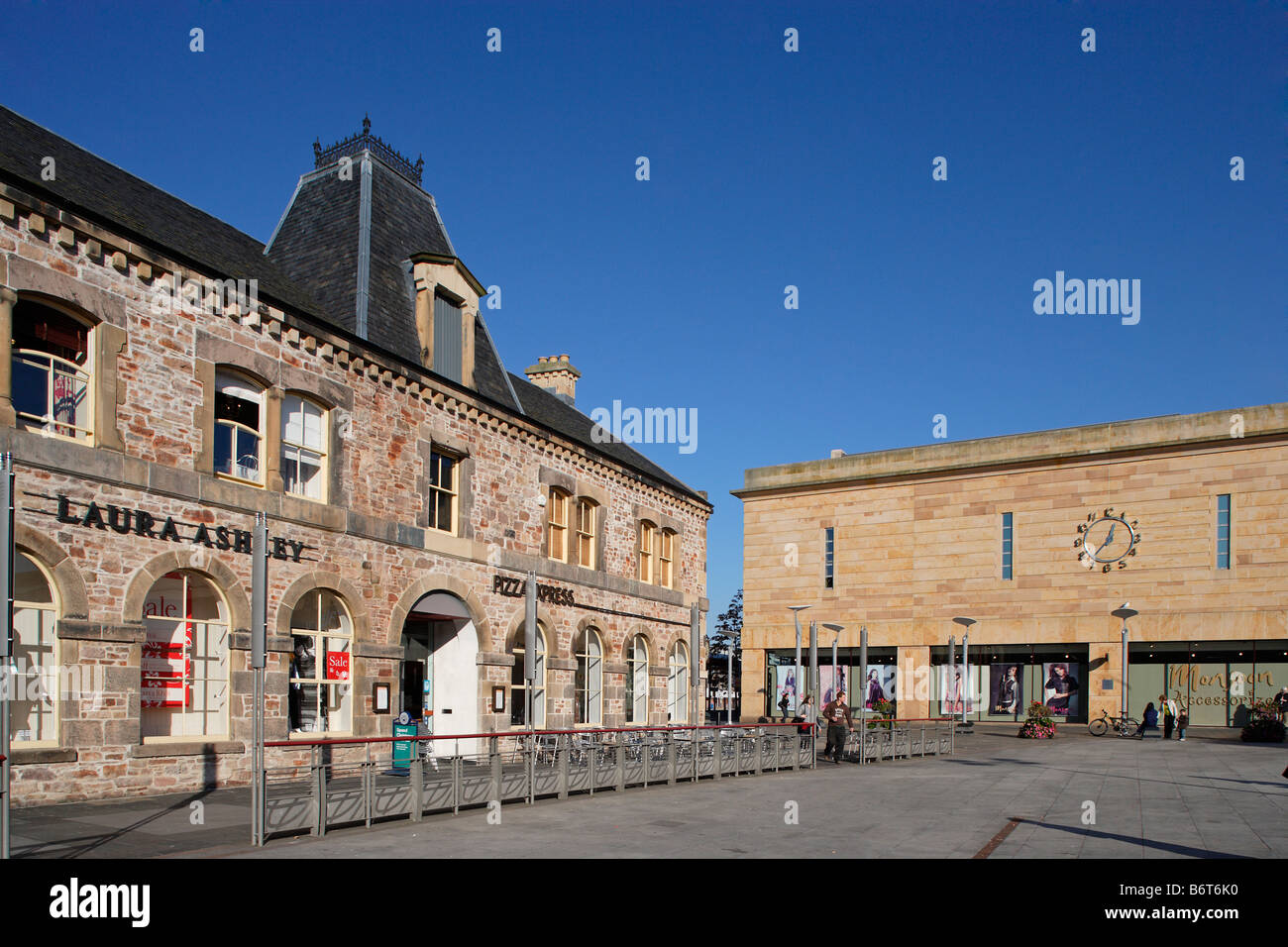 Inverness Station Square Highland Scotland UK Stock Photo - Alamy