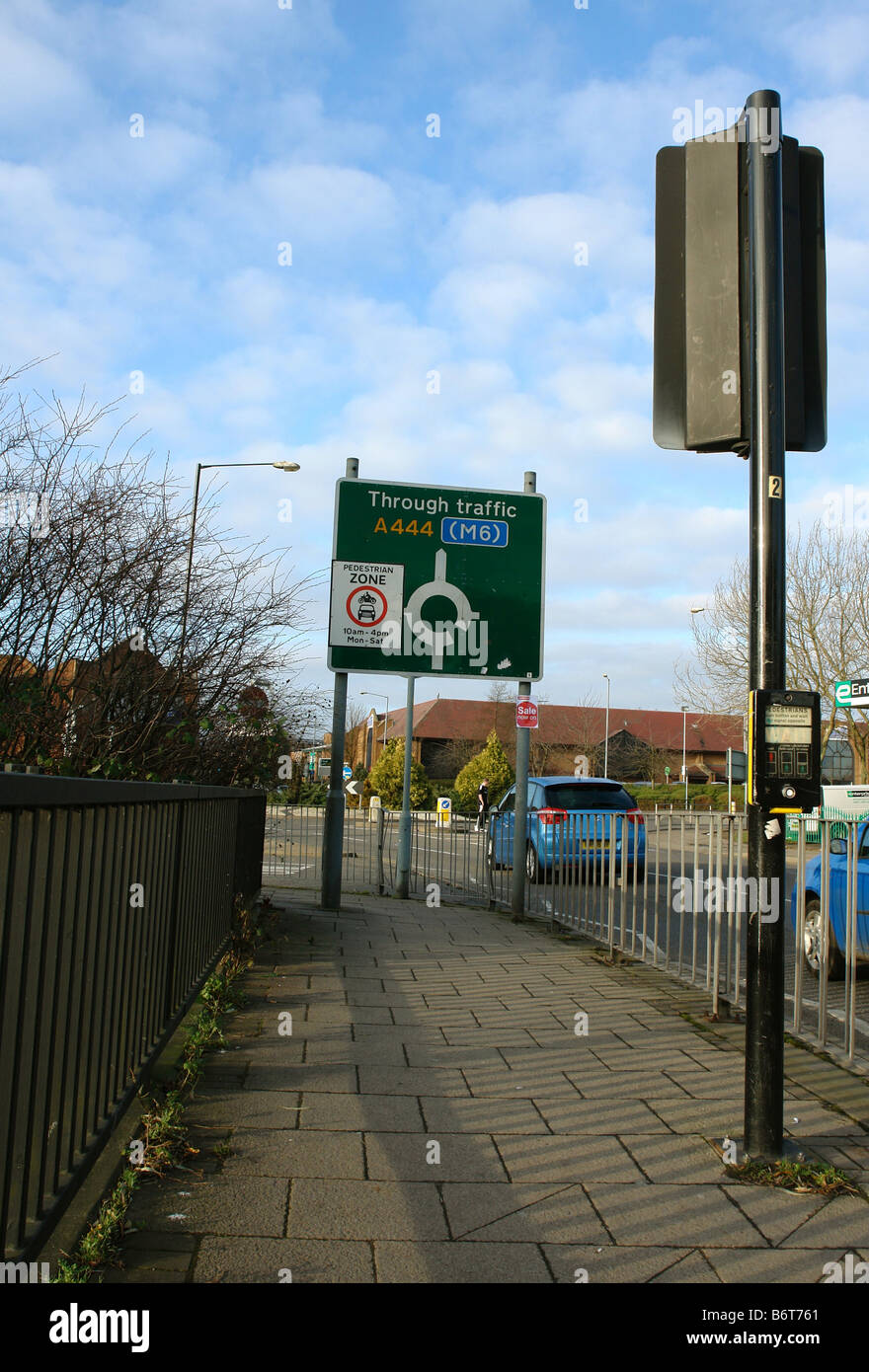 Warwickshire traffic roundabout hi-res stock photography and images - Alamy