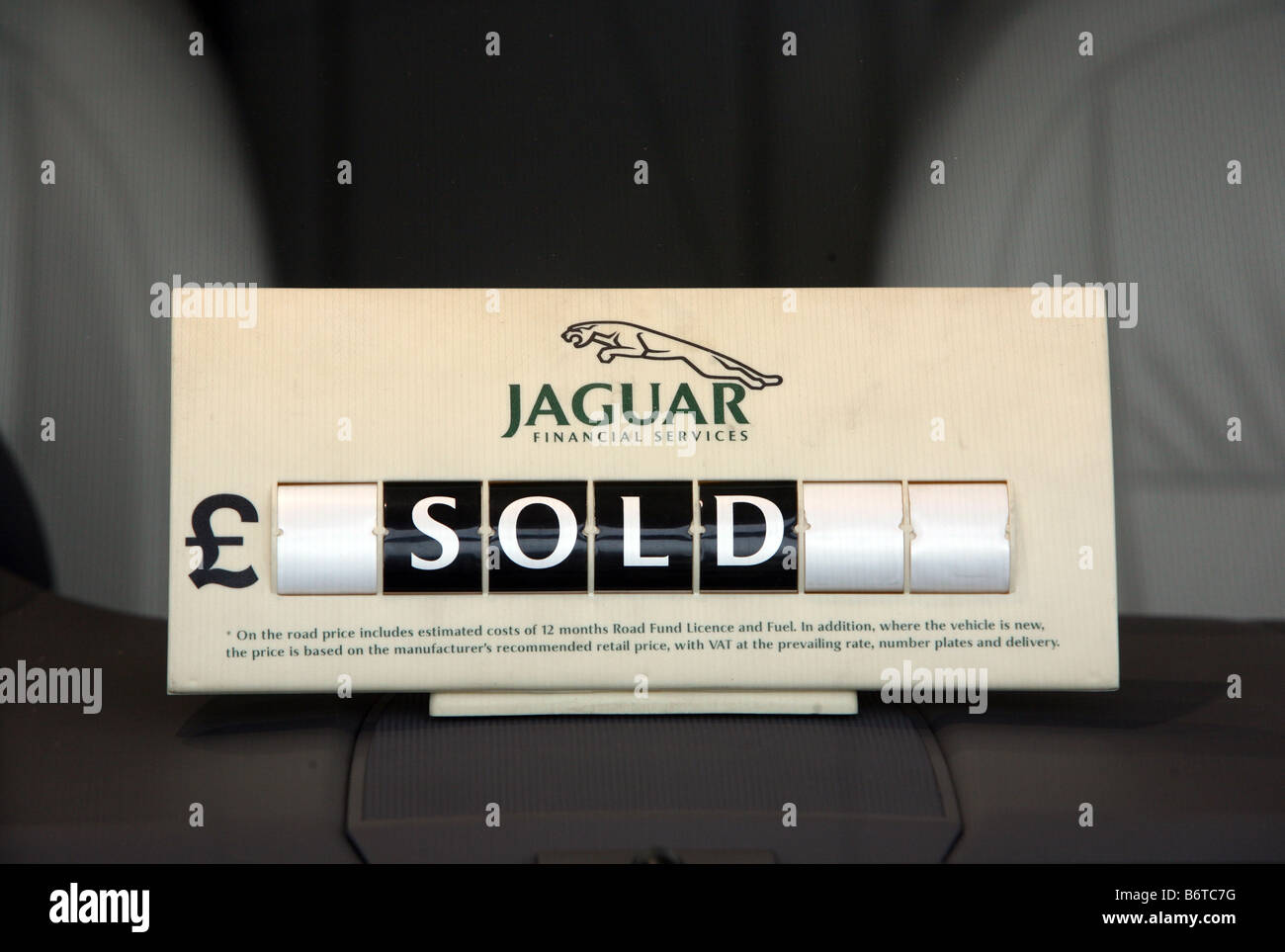 Car sold sign hi-res stock photography and images - Alamy