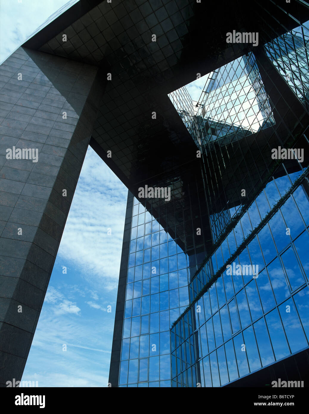 No. 1 London Bridge, office block Stock Photo - Alamy