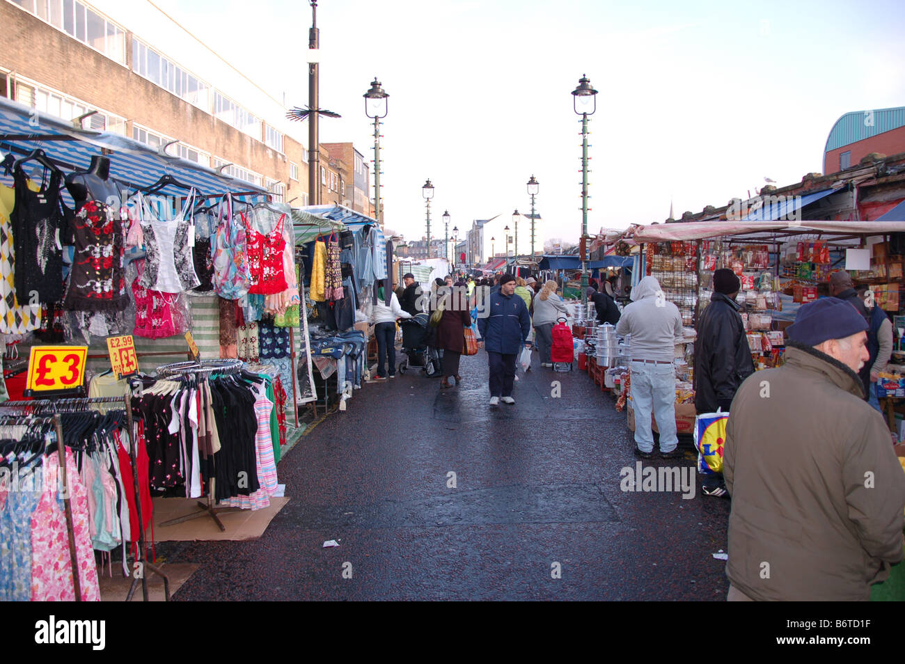 Shoppers in Dalston Market London, England, Uk Stock Photo - Alamy