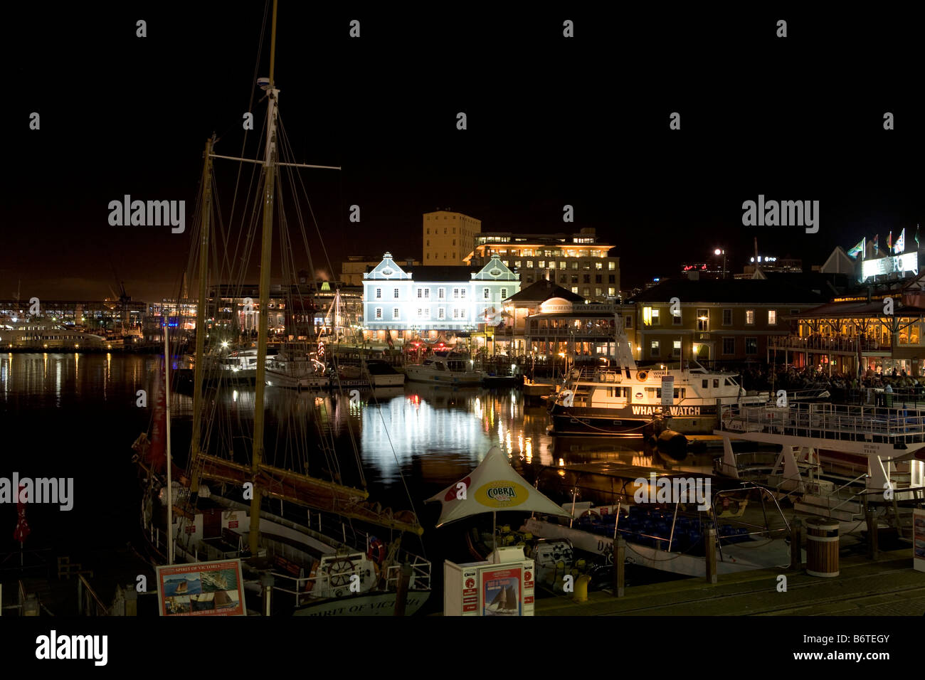 Cape Town harbour at night Stock Photo - Alamy