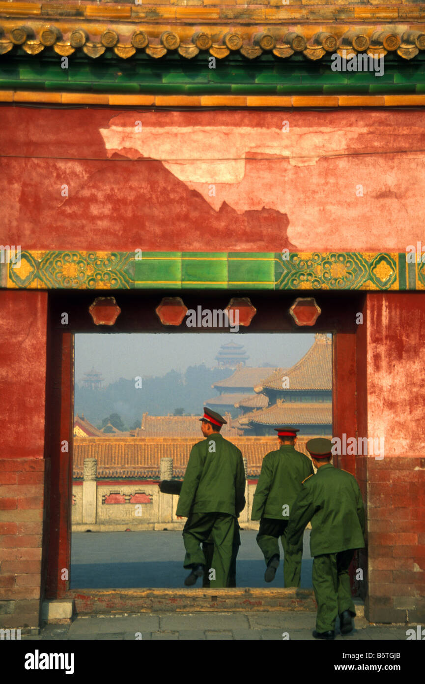 Chinese soldiers in the Forbidden City Beijing China Stock Photo - Alamy