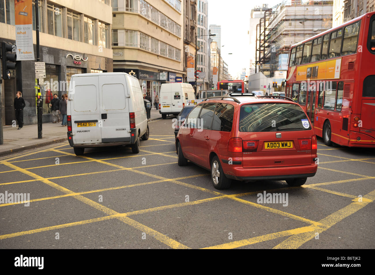 Traffic light cross hatch grid hi-res stock photography and images - Alamy